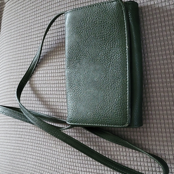 Bass | Bags | Bass Convertible Purse | Poshmark
